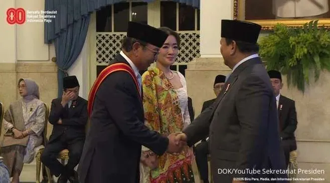 Rekam Jejak Burhanuddin Abdullah, Terpidana Korupsi yang Terima Bintang Mahaputera Adipradana ...