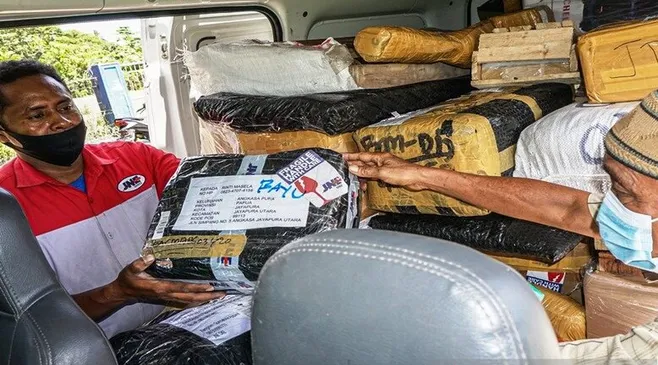 Cara Cek Identitas Kurir JNE yang Mengantarkan Paket Kita dengan Mudah ...