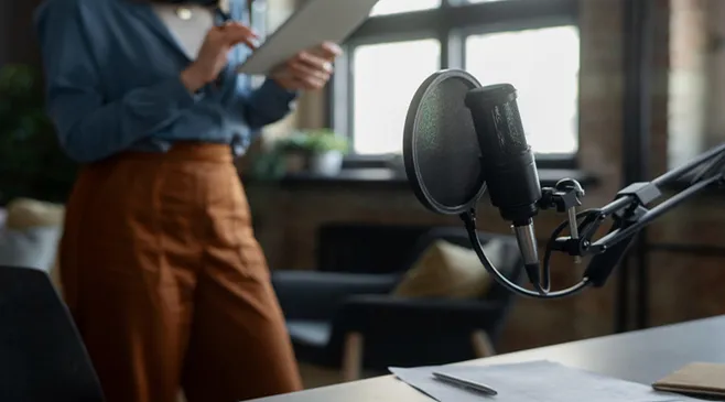 Serba-serbi Voice Over: Pengertian, Fungsi, dan Keahlian yang Dibutuhkan