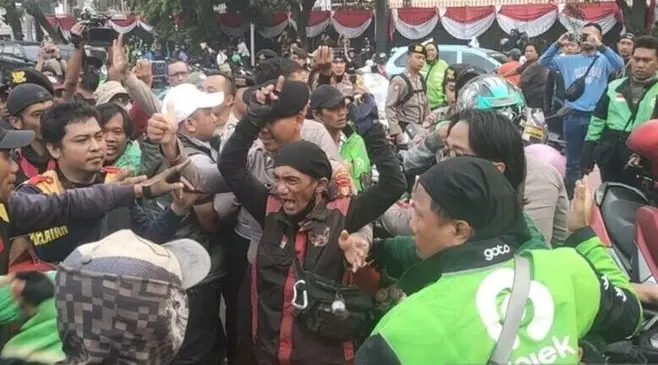 Driver Ojol dan Kurir Demo 29 Agustus 2024, Ini Isi Tuntutannya | Narasi TV