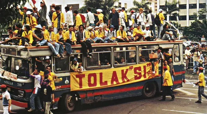 6 Aksi Demo Mahasiswa Terbesar Sepanjang Sejarah Indonesia | Narasi TV