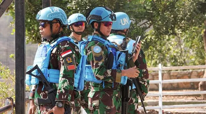 Apa Itu Pasukan Penjaga Perdamaian UNIFIL PBB yang diserang Israel di ...