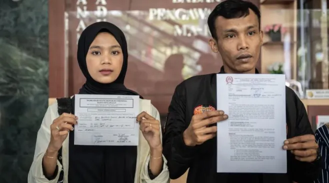 Tiga Hakim dan Seorang Pengacara Jadi Tersangka Suap Putusan Bebas ...