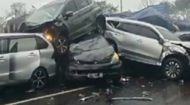 Fakta Kecelakaan Beruntun di Tol Cipularang yang Perlu Diketahui | Narasi TV
