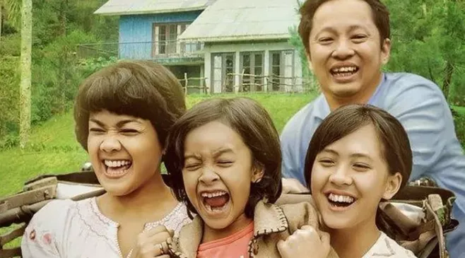 15+ Rekomendasi Film Keluarga Indonesia Terbaik yang Menghangatkan Hati ...