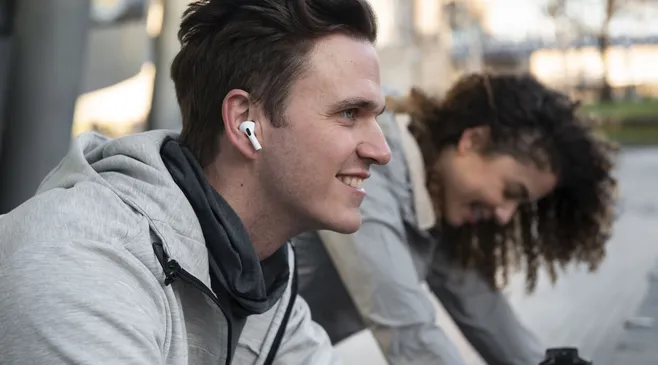 TWS Earphone vs Earbuds: Memahami Perbedaan Keduanya | Narasi TV