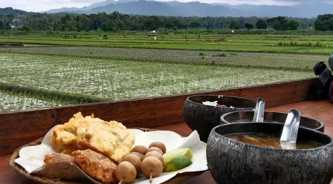 20 Restoran Tradisional Terbaik di Indonesia Versi TasteAtlas | Narasi TV